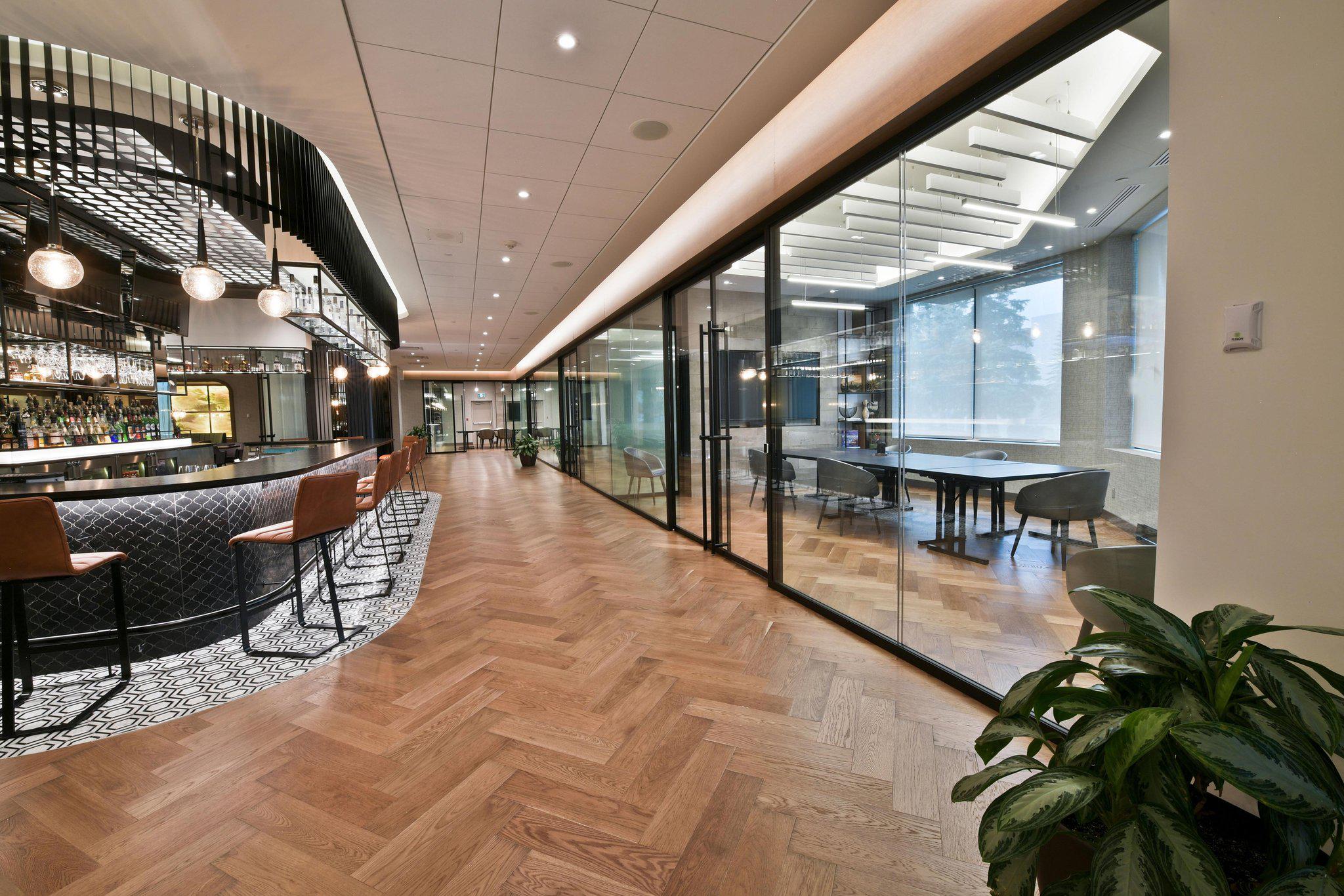 Sheraton Laval Hotel, Laval QC | Ourbis