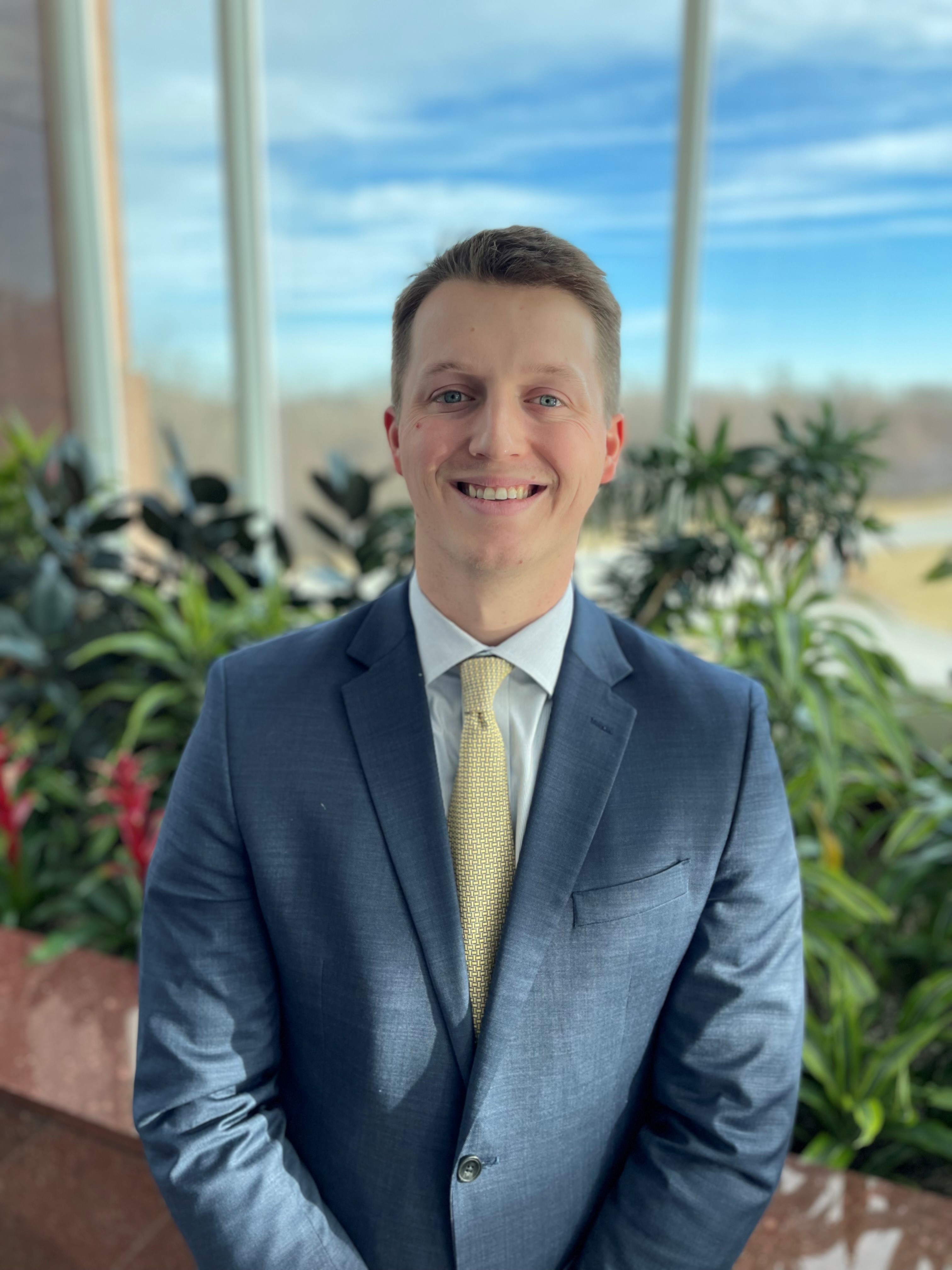 Nick Hoeppel - Financial Advisor in Lisle, IL 60532 | Merrill
