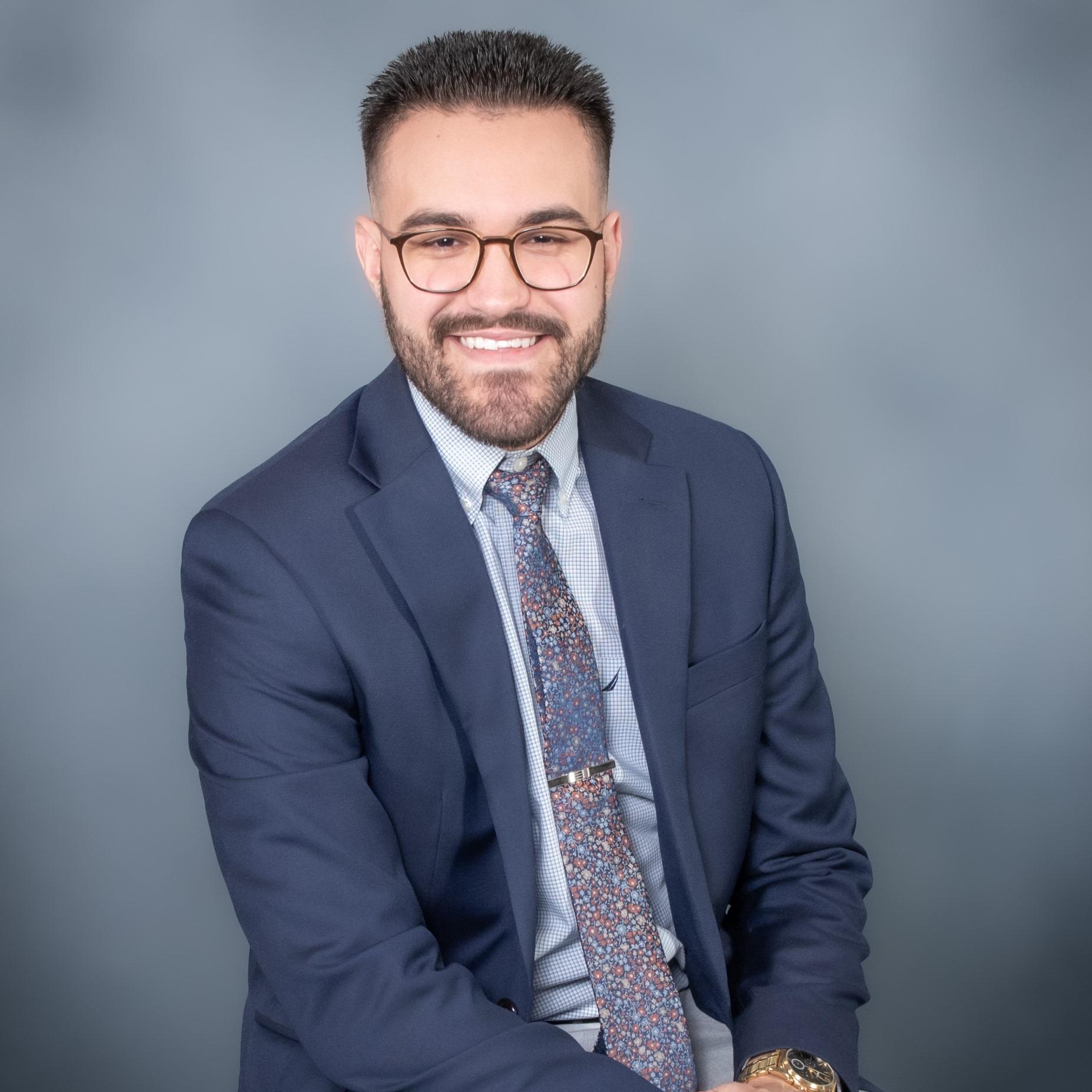 Eric Gonzalez - Financial Advisor in Charlotte, NC 28210 | Merrill