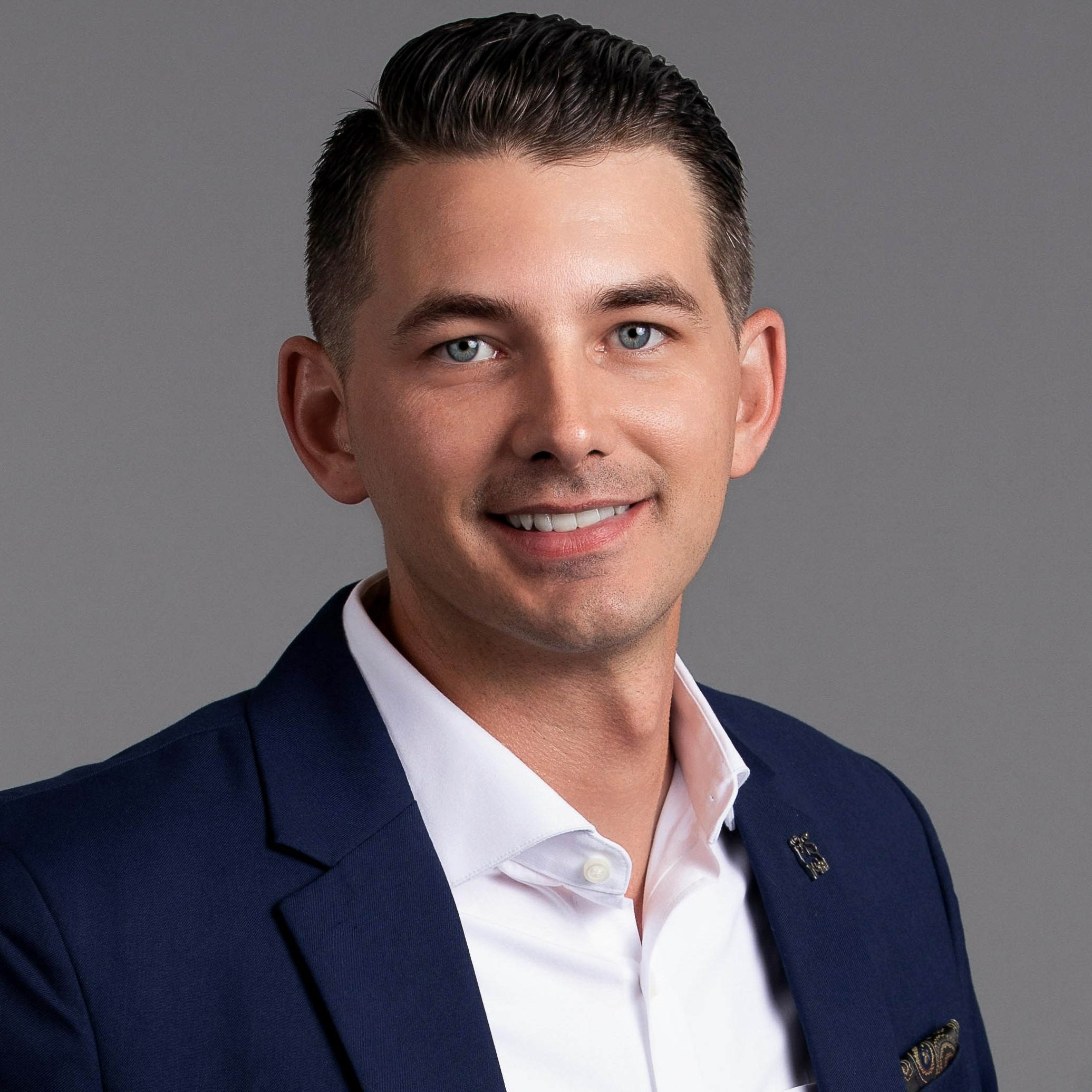 Jordan Tompkins - Financial Advisor in Naples, FL 34108 | Merrill