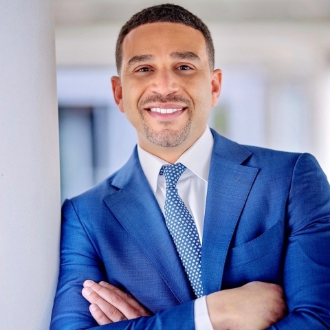 Jontue Long - Financial Advisor in Philadelphia, PA 19103 | Merrill