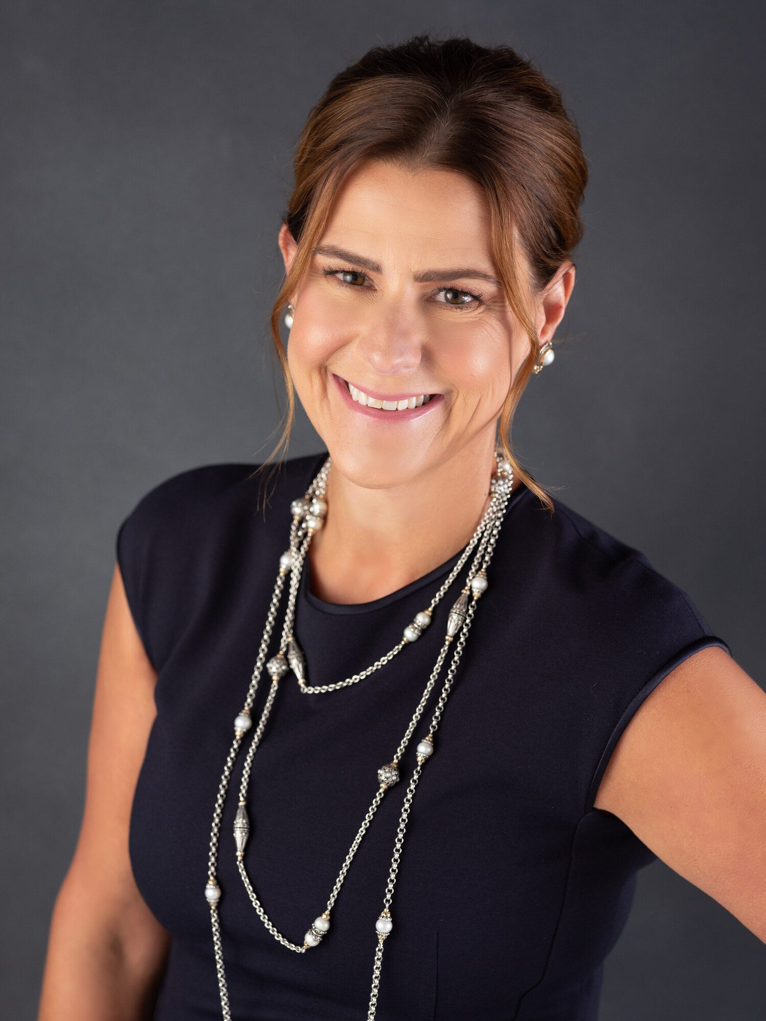 Laura Lueken - Financial Advisor in Ladue, MO 63131 | Merrill